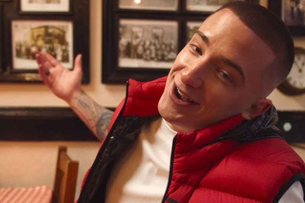 10 Viral UK Artists & New British Singers to Watch